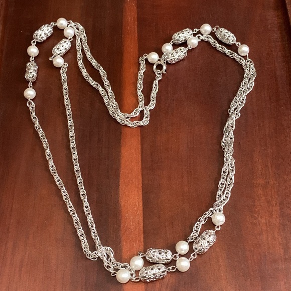 Sarah Coventry | Jewelry | Sarah Coventry Silver Tone And Faux Pearl ...